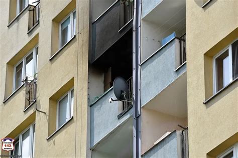 Tragiczny pożar w Tychach Kobieta skoczyła z balkonu ranny 35 latek w