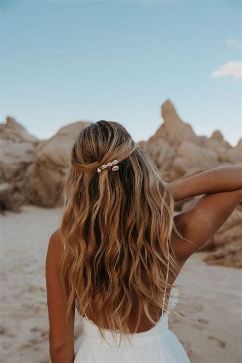 25 Cute And Easy To Do Beach Hairstyles Trending In 2023