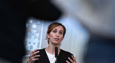 Quién es Mónica García ministra de Sanidad del Gobierno de España