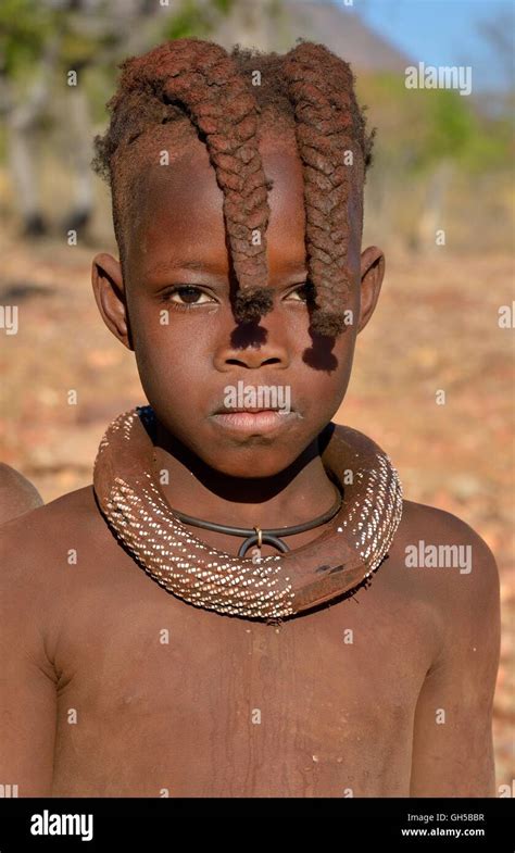 Filles himba Banque de photographies et dimages à haute résolution Alamy