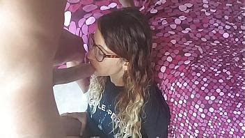 Folla la boca de su novia y se corre en su cara porno español