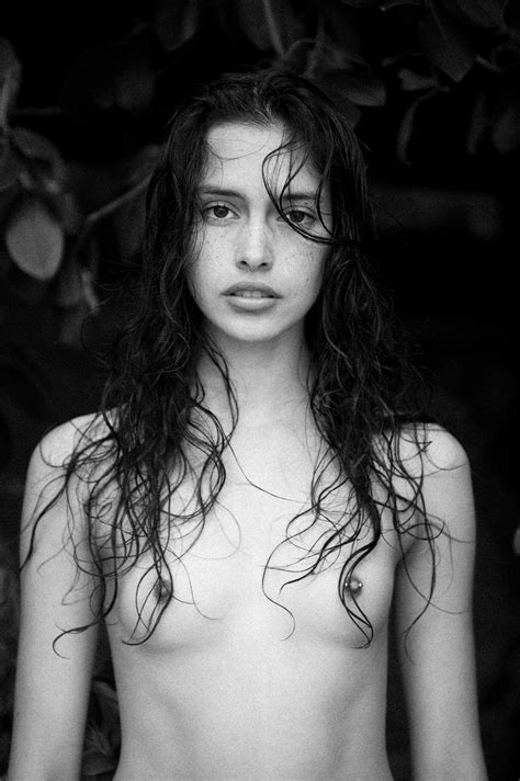 Zoe Barnard Nudes Fappening Photos The Fappening