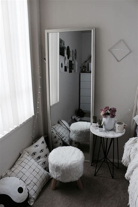 Striking Aesthetic Bedroom Ideas To Inspire You