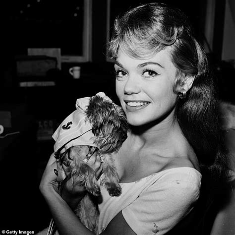 Cary Grant S Ex Wife Dyan Cannon 86 Says She Is Living Now As