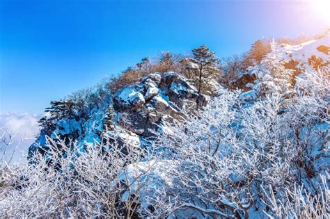 Seoraksan Mountains Is Covered By Snow In Winter Korea Stock Image