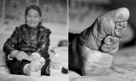 Women The Transcendent Crusaders The Beautiful Lotus Feet Chinese
