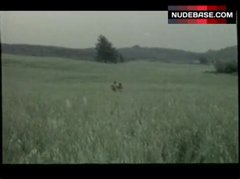 Gloria Guida Naked In Field La Novizia Nudebase