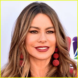 Sofia Vergara Fires Back At Troll Who Said Her Face Looks Different