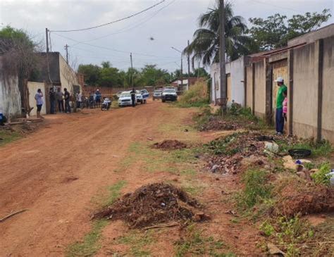 Homens matam desafeto pedradas na cabeça vítima agrediu mulher