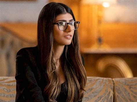 Mia Khalifas Net Worth Is Her Onlyfans Profile Hypocritical Film Daily