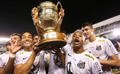 Santos bate o Palmeiras nos pênaltis e conquista o seu 21º título