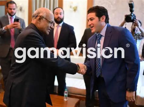 Cierra Samuel García negociaciones con Tata Group en India
