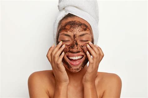 Cómo exfoliar la piel IDP Dermocosmética