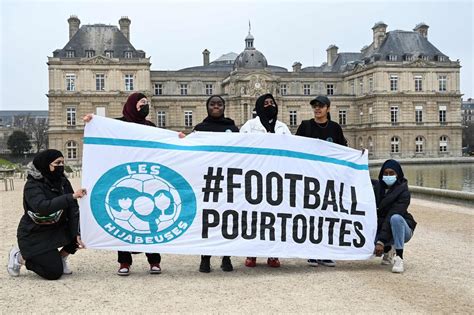 Hijab dans le football féminin le Conseil dÉtat maintient l