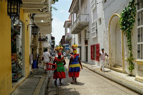 Sitios turísticos de Cartagena de Indias Roll and Feel By Smoking