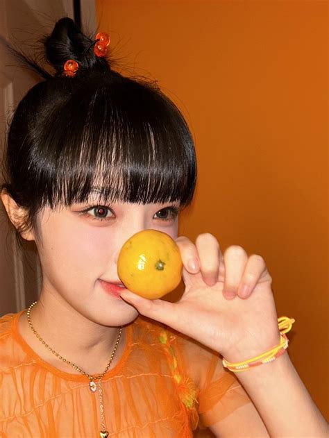 Choi Yena Pics On Twitter Girl Group Iz One Bts Show