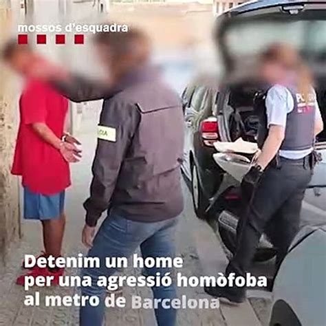 Los Mossos detienen a un joven por una agresión homófoba en el metro de