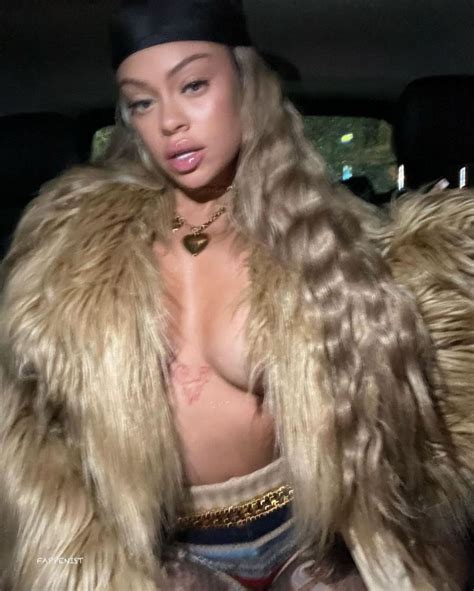 Latto Braless Big Tits Fappenist