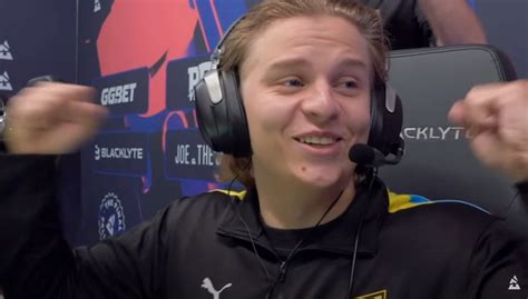 NAVI побеждает G2 и выходит в полуфинал BLAST Fall Final 2024