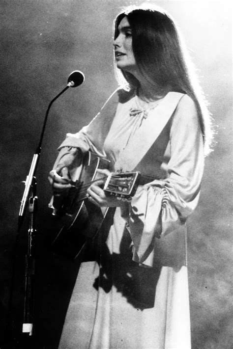 Best Folk Music Artists Of All Time Folk Musician Folk Music