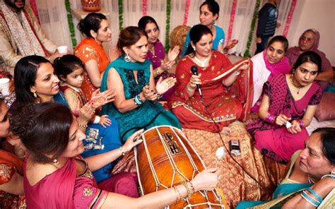 Ultimate Playlist Of Punjabi Dholki Songs For Brideside