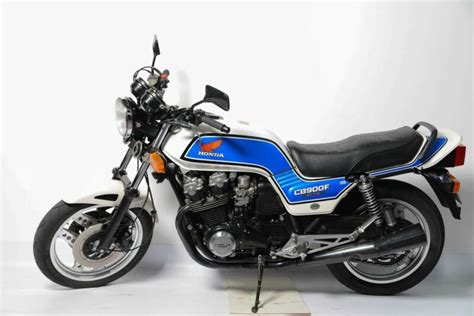 Honda CB F Concept legendäre Honda Bol dOr kehrt zurück