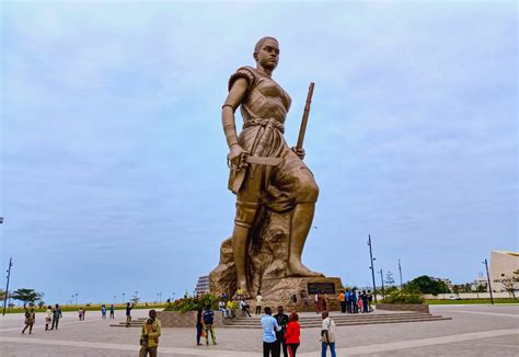 Benin S 30m Tall Amazon Statue Honours The Women Warriors Of Dahomey