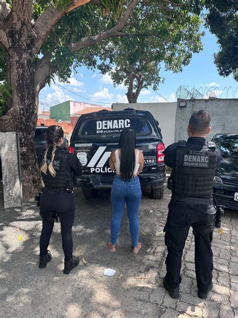 Mais De Pacotinhos De Coca Na Mulher Presa Pela Segunda