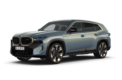 特別展示中BMW XM エクステリア Tomei Yokohama BMW