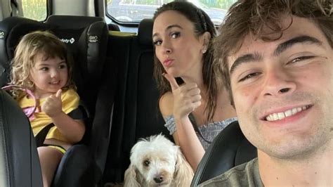 Rafael Vitti se derrete ao mostrar a filha Tata Werneck em meio à
