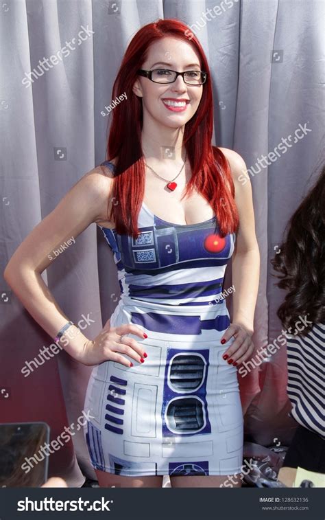 Meg Turney Modeling Telegraph