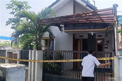 Polisi Dalami Motif Satu Keluarga Di Malang Diduga Bunuh Diri ANTARA News
