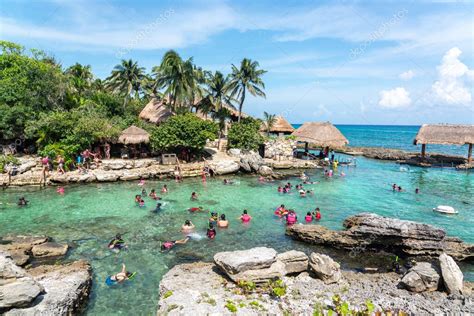 Cancún México 13 de septiembre de 2021 Buceo en el parque XCaret en