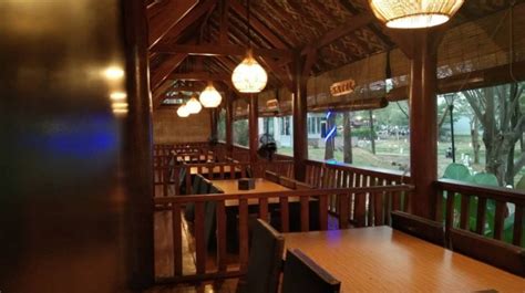 4 Rekomendasi Tempat Makan Di Cikarang Murah Meriah Ramah Di Kantong