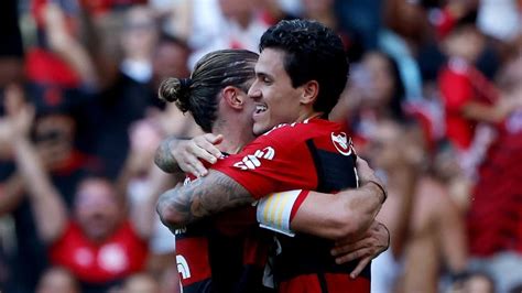 Flamengo vence Cuiabá em jogo homenagens mas título fica distante