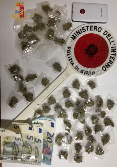 Barra Spaccio Itinerante Arrestato 27enne La Droga Era A Casa Del Nonno
