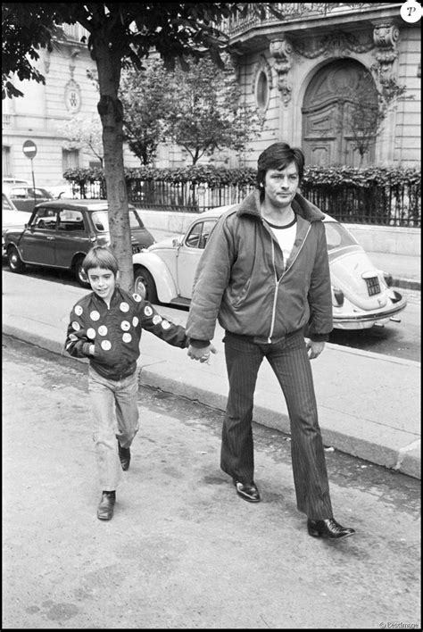 Alain Delon Et Son Fils Anthony Paris En Purepeople