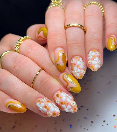 Summer Nail Color Trends To Inspire You Retro Nails Hippie