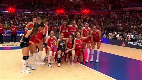 Bizim kızlar durdurulamıyor Filenin Sultanları Brezilya yı da devirdi