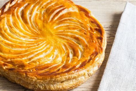 Cyril Lignac dévoile sa recette de galette des Rois originale pour