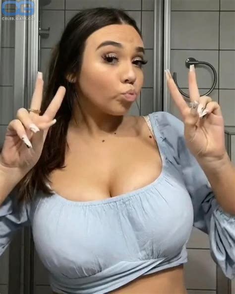 Julesboringlife Nackt Nacktbilder Playboy Nacktfotos Fakes Oben Ohne