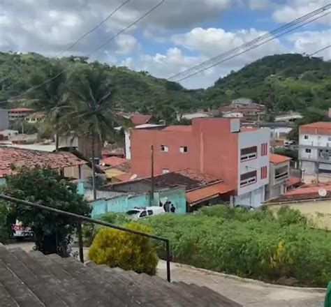 Polícia faz buscas em residência próxima a casa de Ana Sophia em