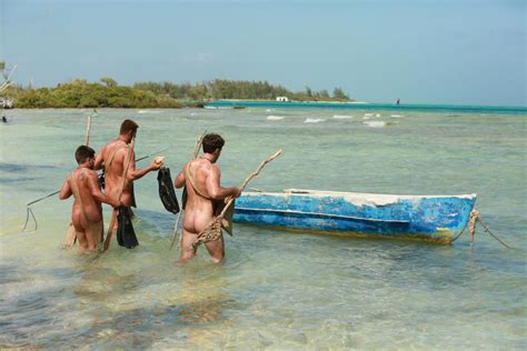 Naked And Afraid Of Sharks 2 Survivalists In Action Naked And Afraid