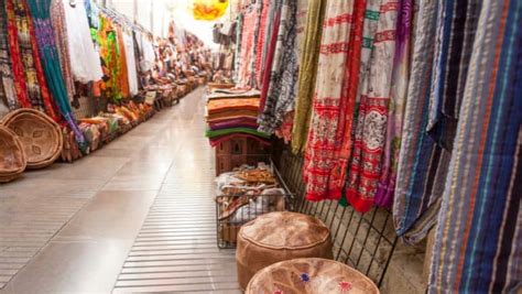 LISTA 10 artículos ideales que comprar en Granada Bloudit