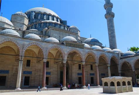Süleymaniye Camii Ve Külliyesi Camiler Türbeler Evliyalar Medreseler