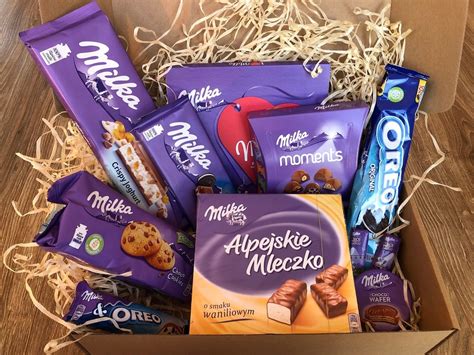 Kosz prezentowy MIlka zestaw słodyczy na prezent 11159563119