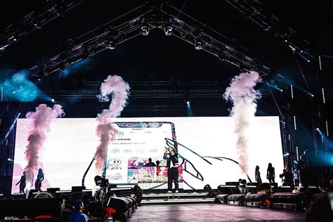 Calibash With Becky G And Karol G At Arena Music Connection Magazine