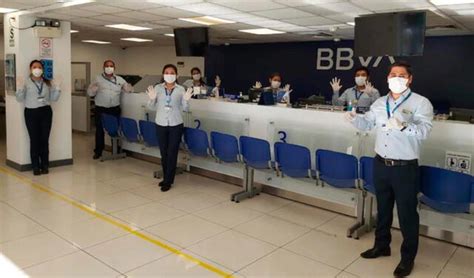 Cuánto gana un trabajador del BBVA en el Perú asesor de servicios