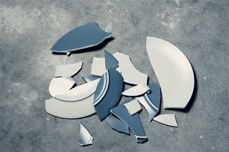 Đầu năm mùng 1 làm bể ly v ỡ bát có sao không là điềm gì Mõ làng