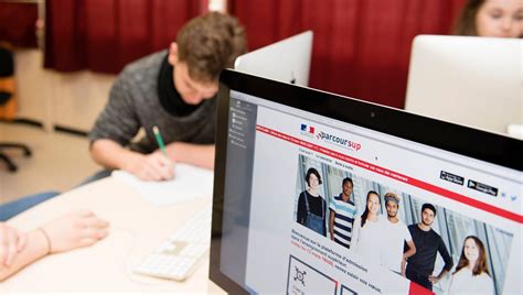 Dernier jour d inscription sur Parcoursup pour les élèves de Terminale